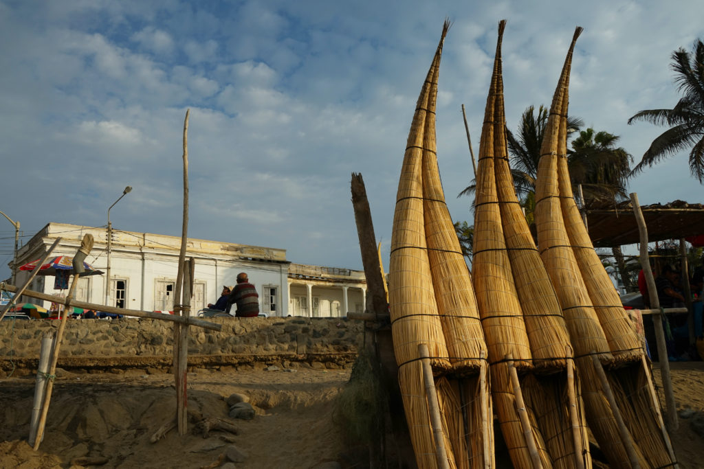 Peruvian fishing boats – Blogging the Wild Life and the Chity life